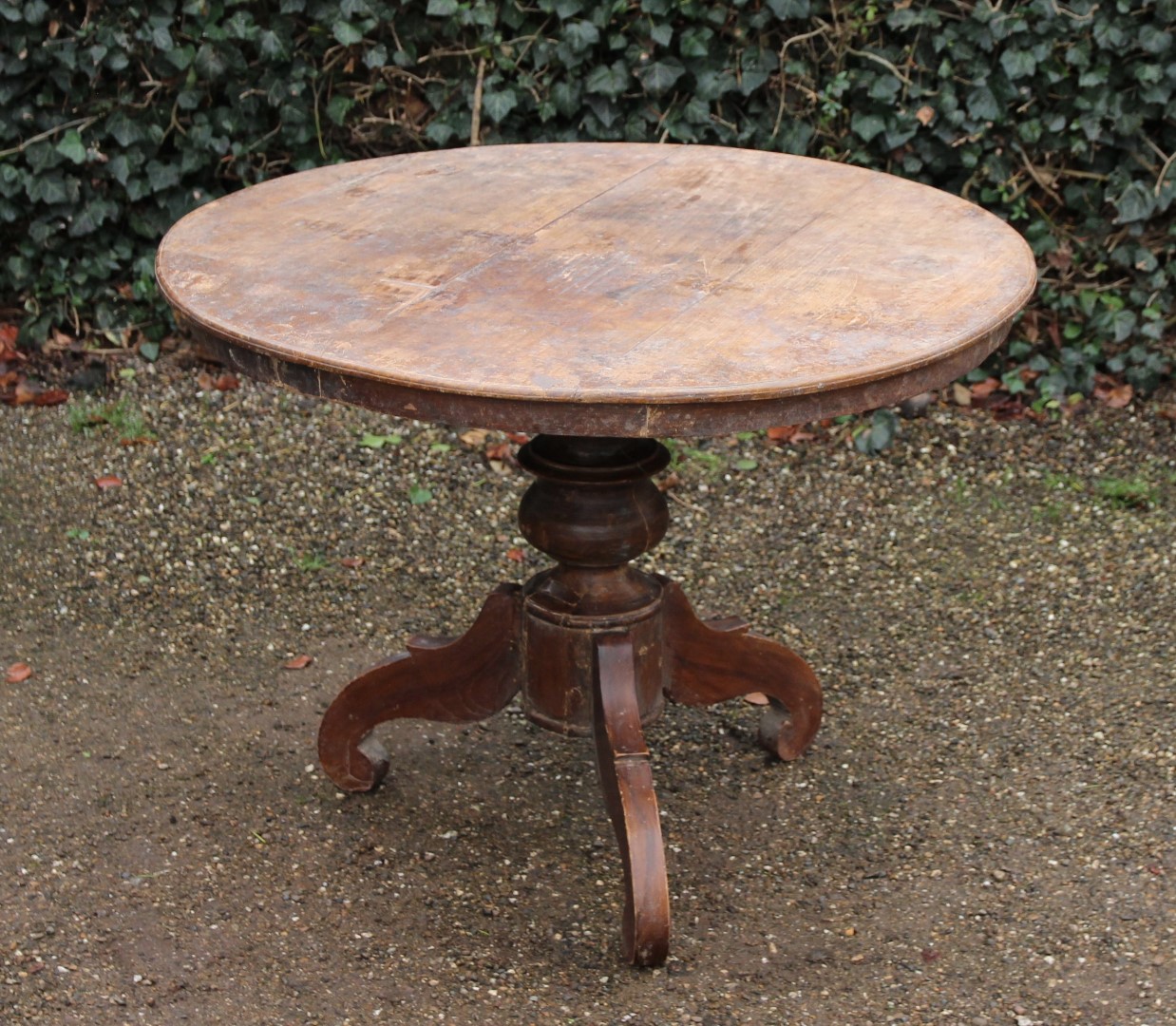 Spezialisiert im antike Möbel | antik Möbel | antike Möbeln